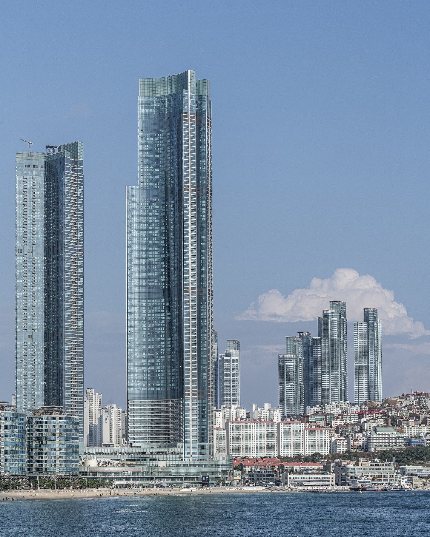 Signiel Busan, a triple winner for the second year in a row at the 2025 ...